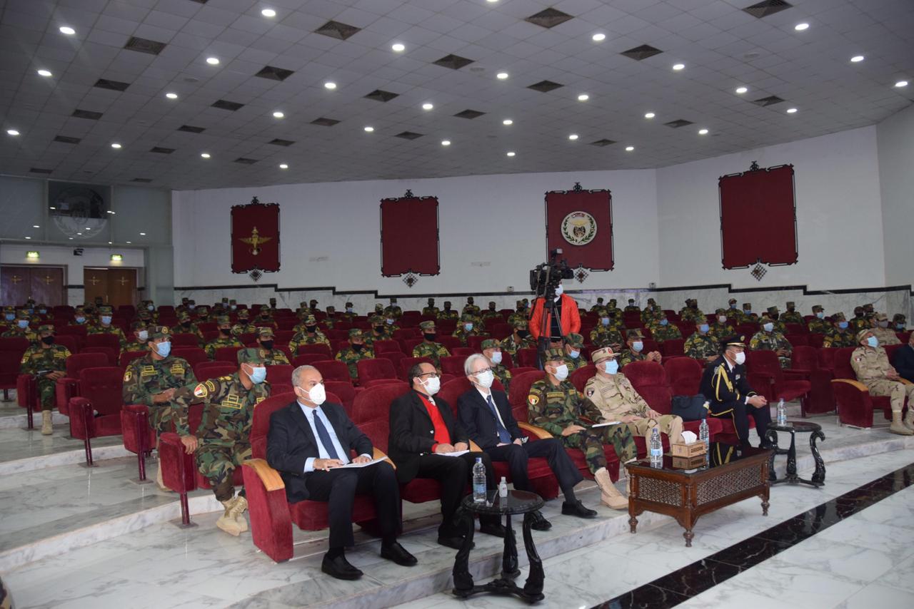 Egyptian Armed Forces holds training course for members joining UN ...