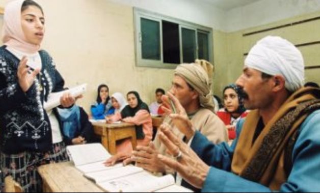 Egypt aims to reduce the literacy rate to 17.5% in 2022 - EgyptToday