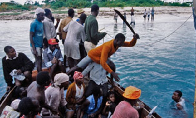 294 Egyptians back home from Libya via Salloum crossing - EgyptToday