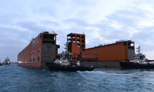 With width of 90 meters, floating dock ‘DOURADO’ successfully passes ...