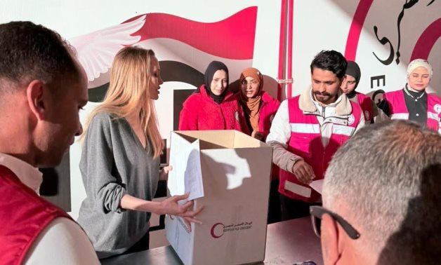 Angelina Jolie Visits Egyptian Red Crescent Logistics Center in Arish ...