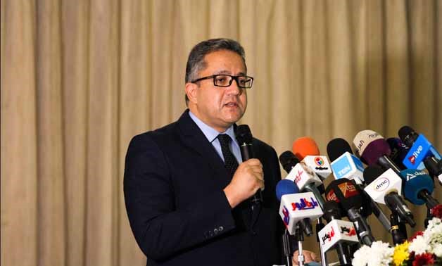 Anani witnesses opening of Pharaonic sarcophagus in Luxor - EgyptToday